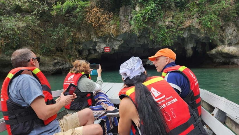 From Cat Ba: Lan Ha Bay Day Cruise with Kayaking and Lunch - A Day in Lan Ha Bay: What You Can Expect