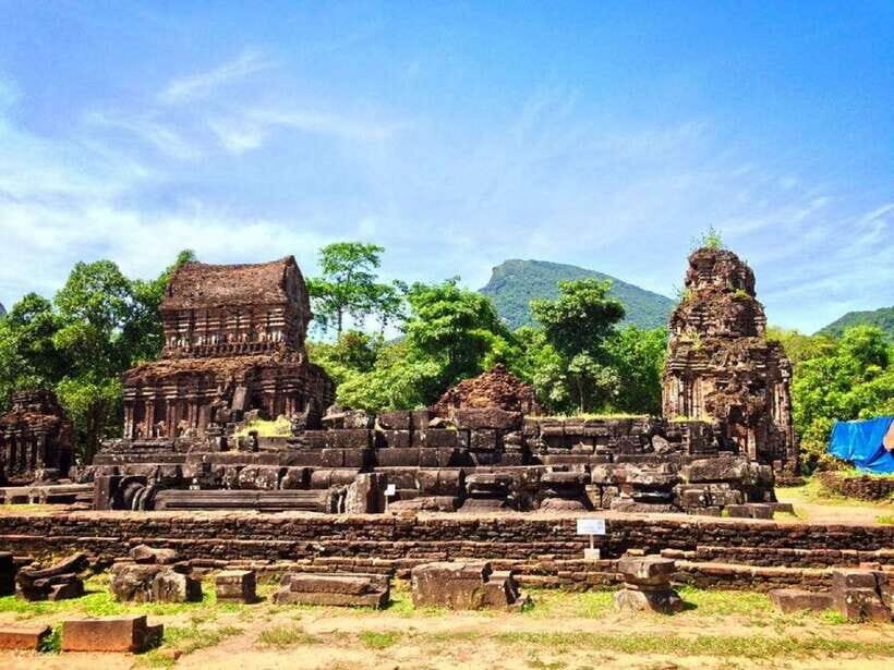 From Da Nang: My Son Sanctuary Guided Tour with Lunch - Evaluating the Experience