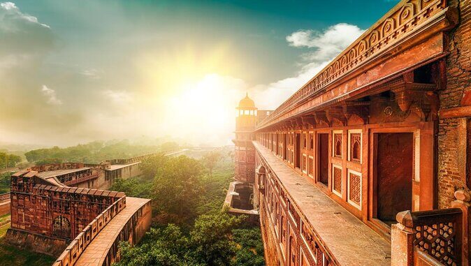 From Delhi: Agra, Day Return Trip By Express Train. - FAQs