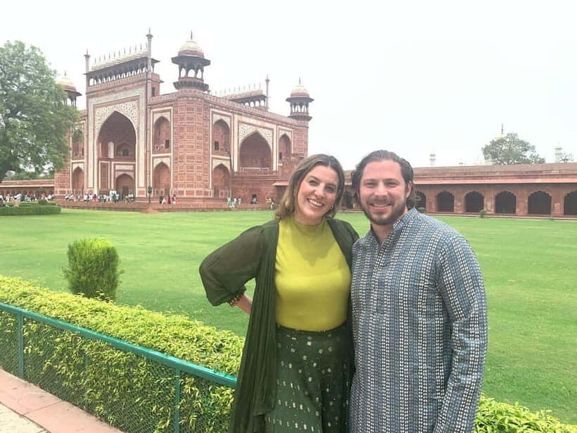 From Delhi: Private Taj Mahal, Agra Fort & Baby Taj Day Tour - Arriving in Agra: What to Expect