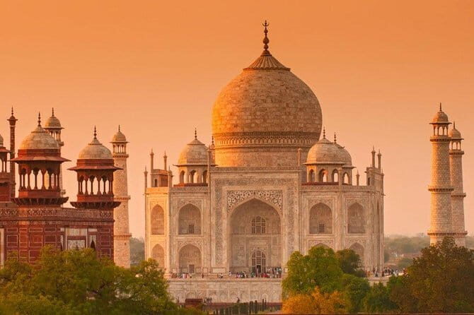 From Delhi: Private Taj Mahal Sunrise Tour with Agra Fort - Visiting the Taj Mahal at Sunrise