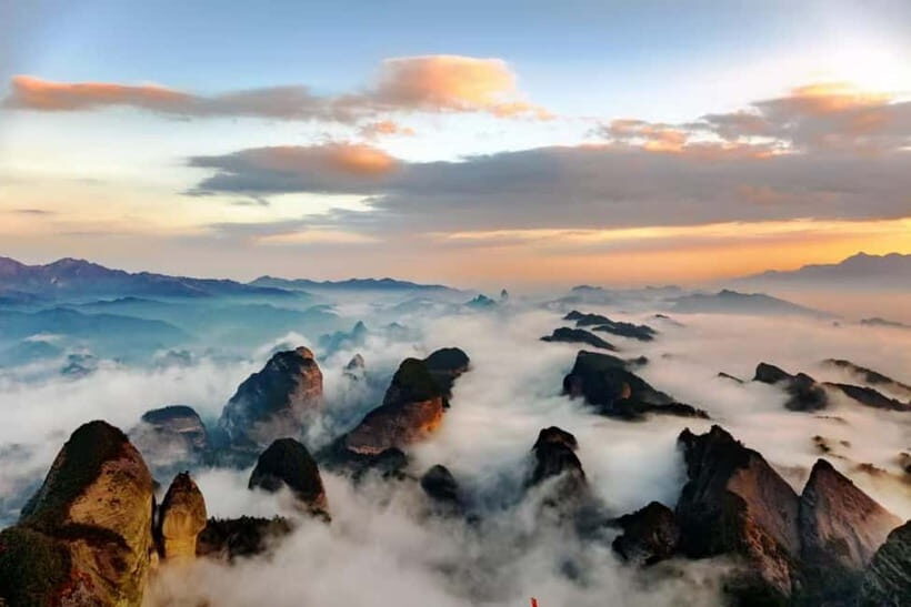 From Guilin: Danxia Peaks & Guangxi-Hunan Tribal Trails Tour - Exploring the Dragon Head Peak – a daring lookout