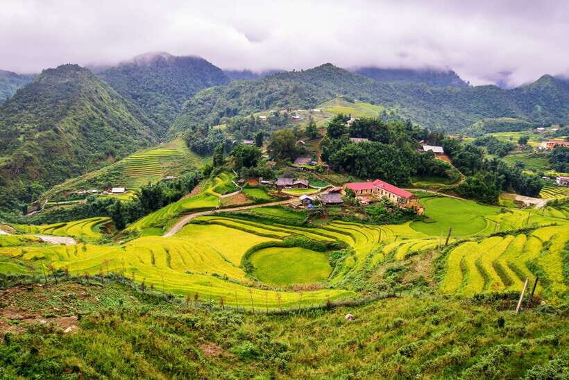 From Hanoi: 2-Day Sapa Trek Tour - Luxury Limousine Transfer - Who Should Consider This Tour?