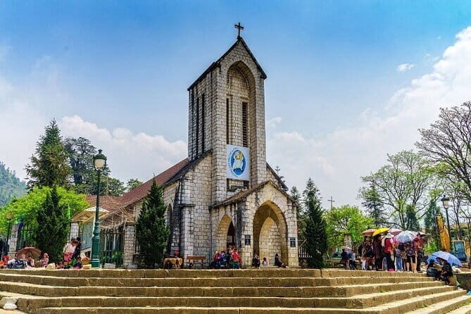 From Hanoi: Sapa Trekking Overnight 4-Star Hotel 2 Days 1 Night - Day 1: Scenic Arrival and Cultural Encounters