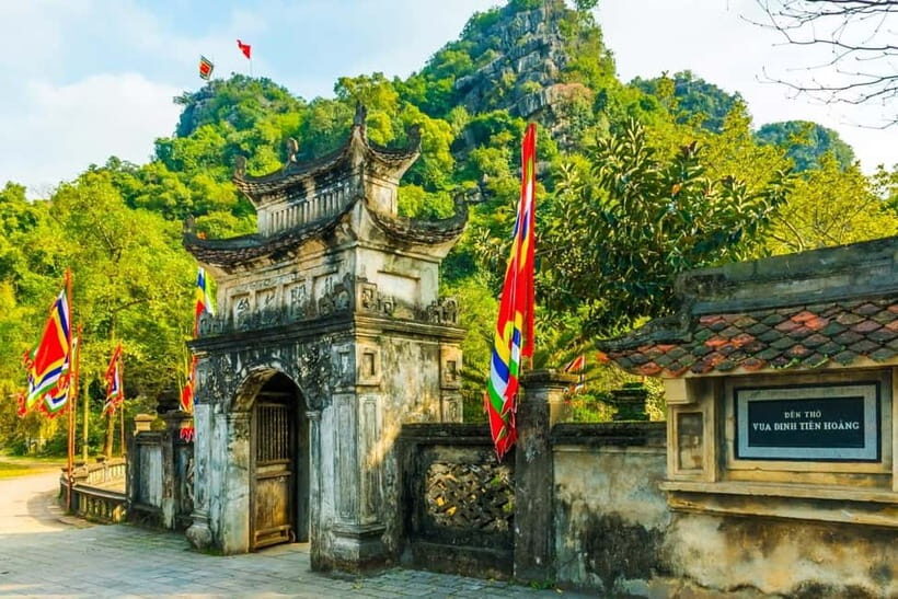 From Hanoi: Tam Coc Boat Trip and Hoa Lu & Mua Cave Tour - The Authenticity and Value of the Tour