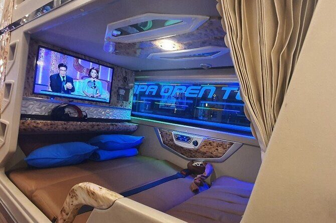 From Hanoi to Sapa 2 days Tour by Cabin Bus - 3 * Hotel Overnight - Sapa Town at Night