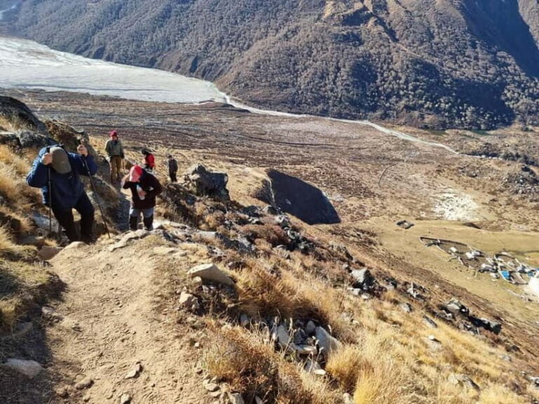 From Kathmandu: 7-Day Langtang Valley Trek - Climbing Kyanjing Ri: The Sunrise Spectacle