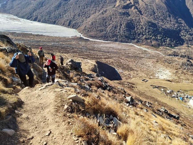From Kathmandu: 7-Day Langtang Valley Trek - Climbing Kyanjing Ri: The Sunrise Spectacle