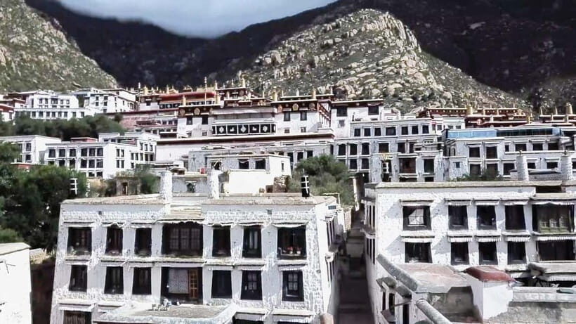 From Kathmandu: 8-Day Tibet Tour with Everest Base Camp - Everest Base Camp: A Highlight