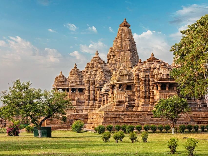 From Khajuraho: Full-Day Sightseeing Tour with Tiger Safari - Wildlife Safari: The Wild Side of Panna