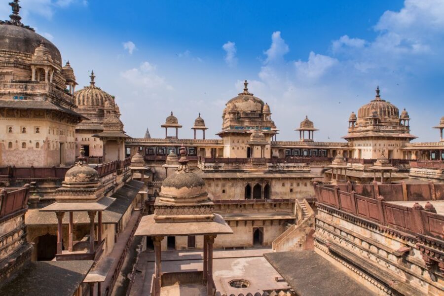 From Khajuraho: Orccha Fortress Guided Day Trip - Practicalities and Day-to-Day Experience
