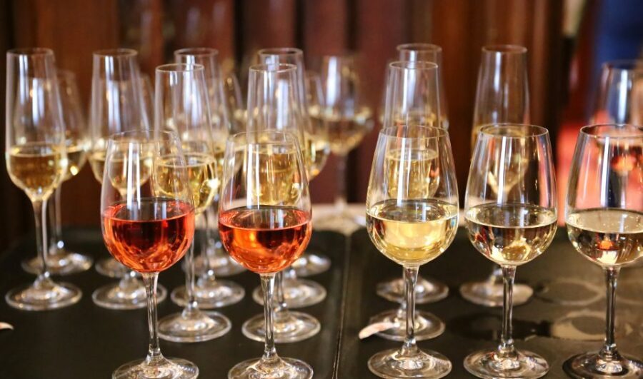 From Melbourne: Private Yarra Valley Winery Tour with Lunch - Lunch with a Glass of Wine