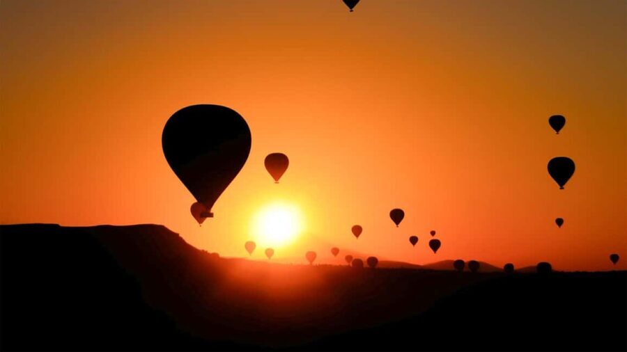 From Mexico City: Fly over Teotihuacan in a hot air balloon - The true value of this experience