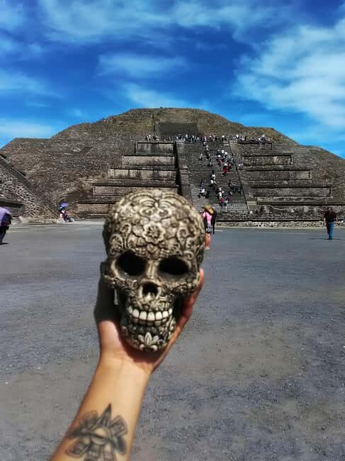 From Mexico City, VIP Tour to Teotihuacan: Pyramids, Beer & Mezcal - Exploring Teotihuacan’s Pyramids
