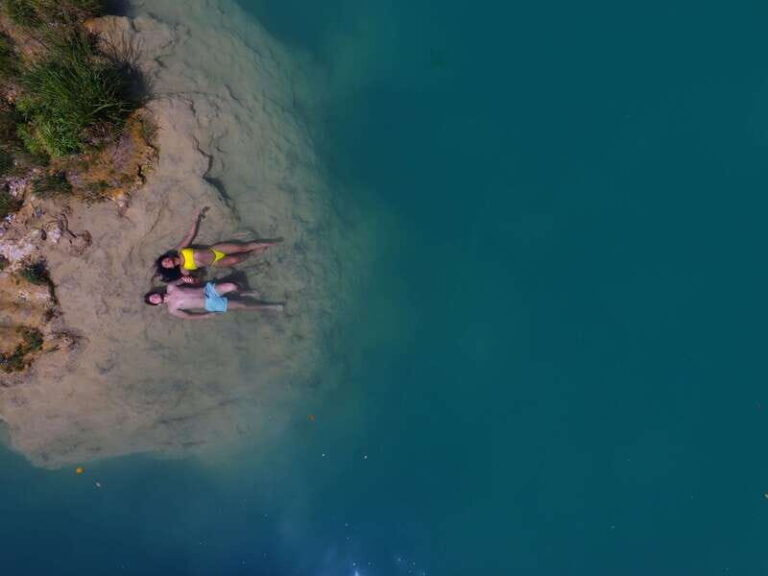 From Palenque: Palenque Ruins and waterfalls Roberto Barrios - Key Points