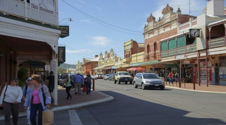 From Perth: Wave Rock and York Cultural Tour with a Guide - The Itinerary: What to Expect & Why It Matters