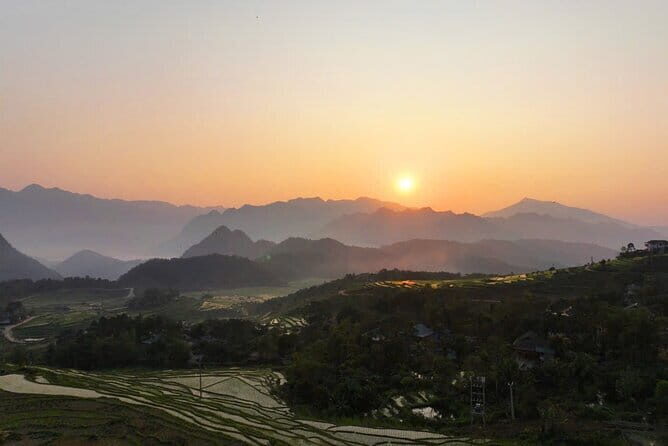 From Sapa: Sapa Trekking Private Tour With Female Ethnic Guide - Transition to Muong Hoa Valley and its Inhabitants