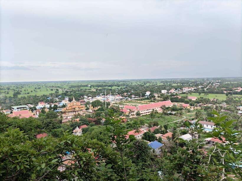 From Siem Reap: Battambang Day Trip - Visiting the Killing Fields and Memorials