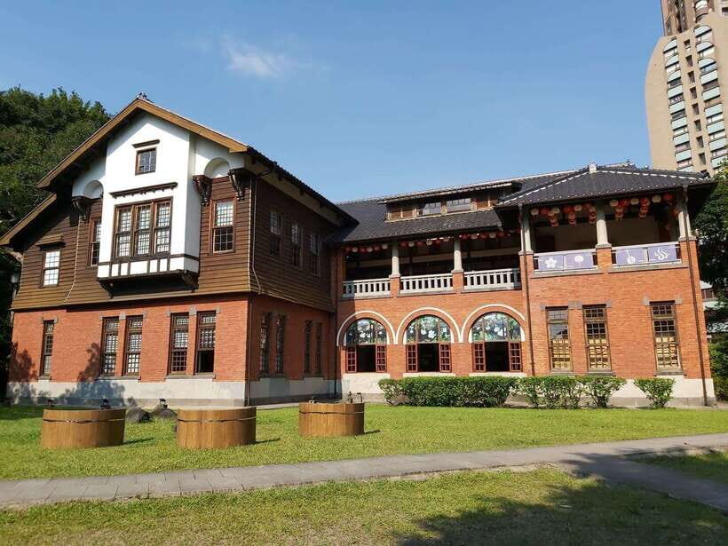From Taipei: Beitou and Yangmingshan National Park Day Tour - The Practicalities