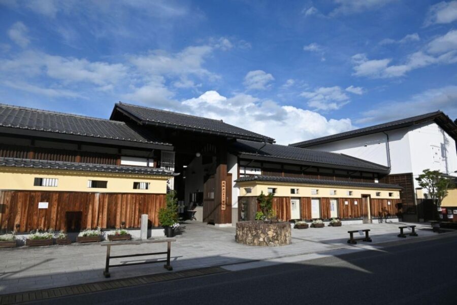 From Takayama: Immerse in Takayama's Rich History and Temple - How This Tour Adds Value