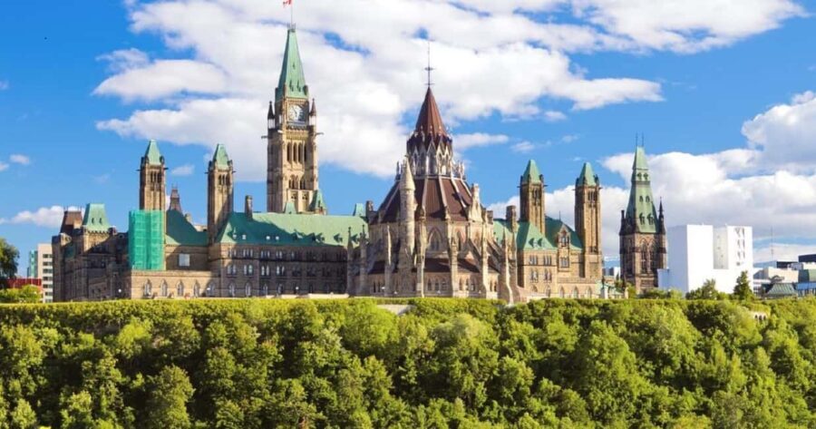 From Toronto: Montreal and Quebec 3-Day Tour - Transportation and Group Dynamics