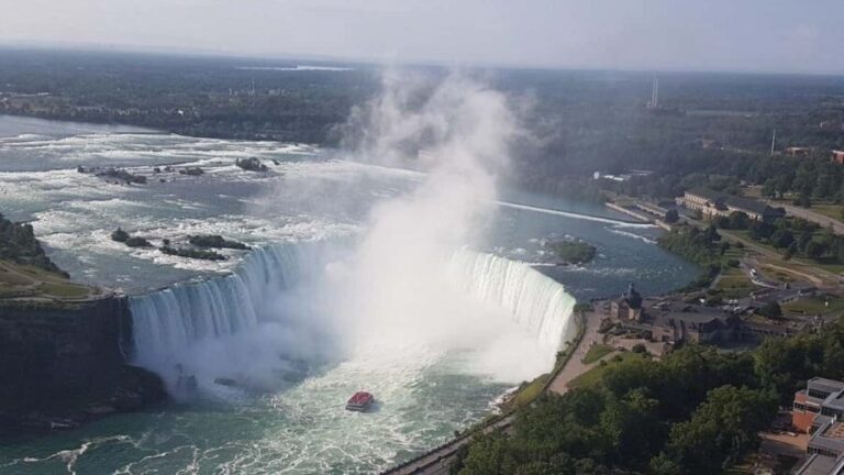 From Toronto Small-Group 7 Guests Max - Includes Boat Cruise - FAQs