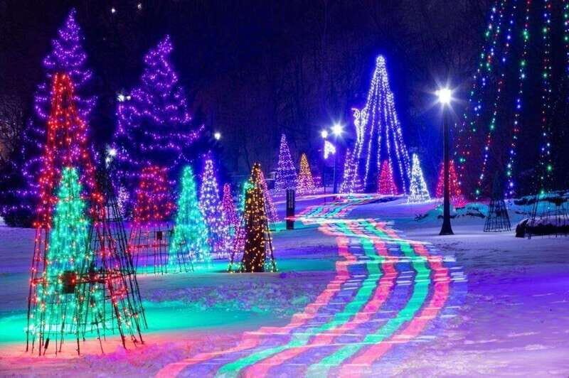 From Toronto: Winter Festival of Lights Niagara Falls Tour - The Practicalities: Transport, Timing, and Cost
