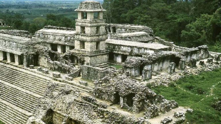 From Tuxtla Gutierrez: Palenque & Chiapas 4-Day Tour - Transportation, Group Size, and Value