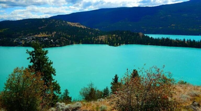 From Vancouver: 2-Day Kelowna Wine, Lake, and Farm Tour - Day Two: Animal Encounters, Small Town Charm & Scenic Parks
