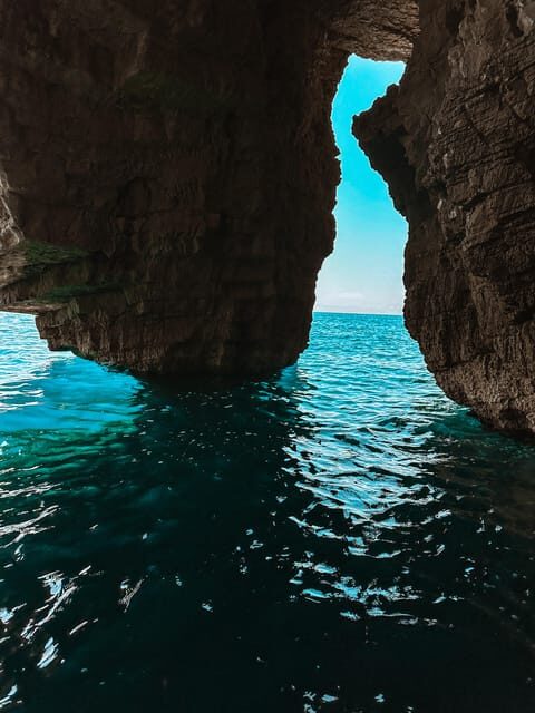 From Vis: Speed boat tour along south shore Of Vis - The Cost and What You’re Getting