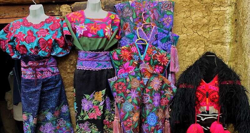 FromSan Cristobal:Zinacantán andSanJuanChamula ENGLISH GUIDE - Authentic Experiences and Personal Touches