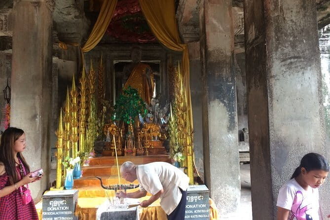 Full-Day Angkor Wat Private Tour from Siem Reap with Pickup - Deep Dive into the Itinerary