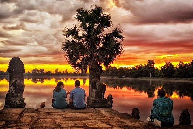 Full Day Angkor Wat with Sunset by Tuk Tuk - Bayon Temple: A Wonder of Carved Faces