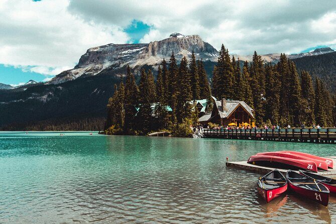 Full Day Banff Lakes and Gondola Tour from Calgary - Johnson Lake – Forested Reflections