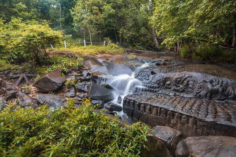 Full-Day Beng Mealea, Kbal Spean & Banteay Srei Private Tour - What Makes This Tour Stand Out