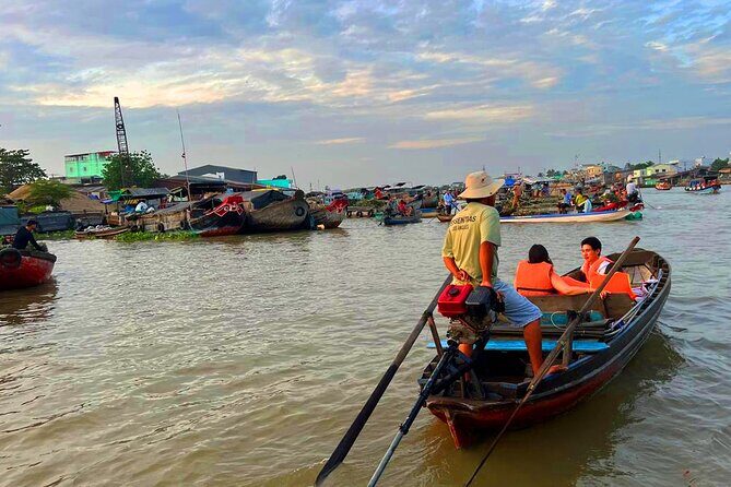 Full Day Can Tho Private Tour Cai Rang Float Market and Con Son - Exploring the Mekong Delta: A Day in the Life