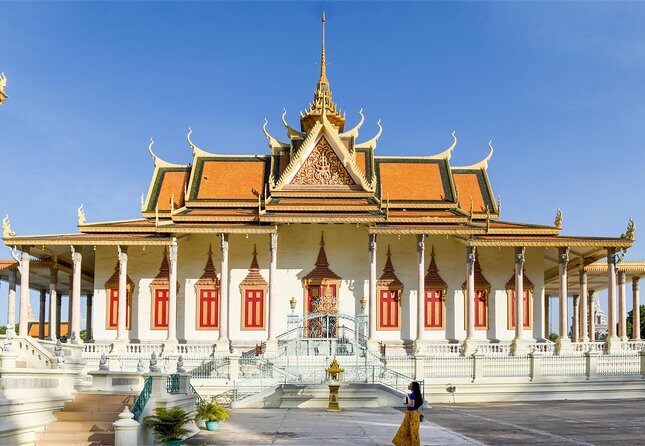 Full-Day Phnom Penh Sightseeing Tour & Killing Field - Local Flavor: Market & Lunch