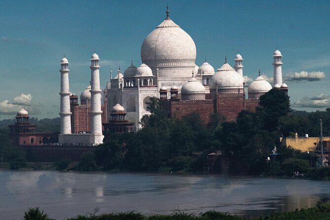 Full-Day Private Tour in Taj Mahal by Gatiman Express Train - How the Itinerary Breaks Down