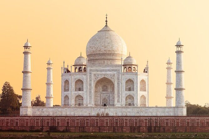 Full Day Trip To Taj Mahal By Car From Delhi - Lunch and Shopping: A Flavorful Break