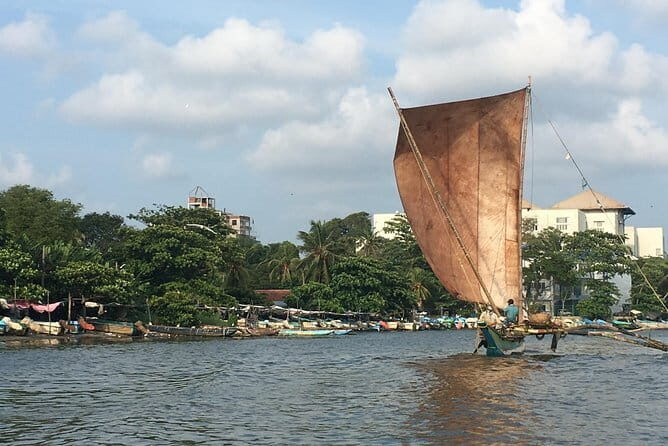 Galle city tour - Private day tour from Colombo / Negombo - Madu River Safari: Scenic and Interactive Nature
