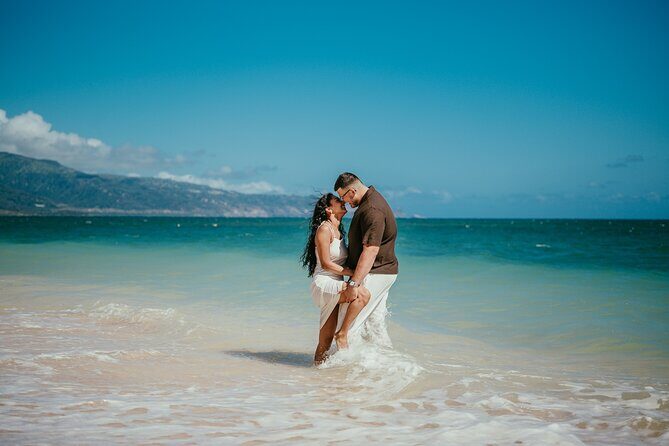 Get Engaged on Maui Beach with a Photographer - Why the Stunning Views Matter