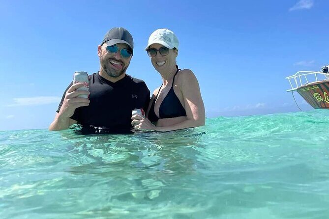 Get to know heaven on earth with Chivis del mar private - El Cielito: The Iconic Sandbank and Ceviche Feast
