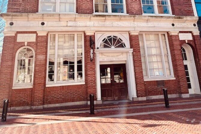 Ghostly Tales of Salem Walking Tour - Detailed Breakdown of the Itinerary