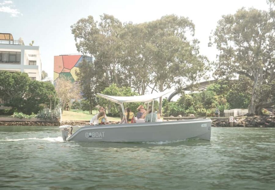 Gold Coast: Electric Picnic Boat Rental From Isle of Capri - The Experience in Detail