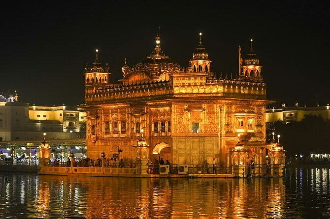 Golden Temple Night Light Ceremony with a Sikh - The Value for Travelers