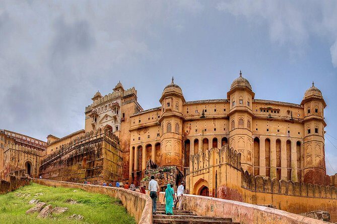 Golden Triangle Tour 3 Nights 4 Days : { Taj Mahal at Sunrise } - Itinerary Breakdown and What You Can Expect