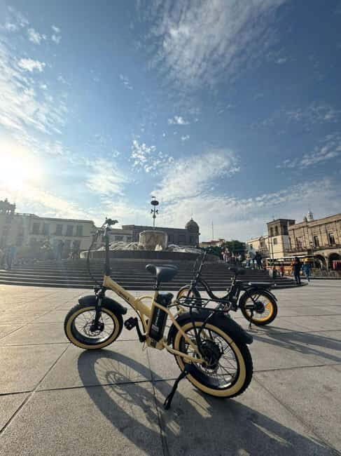 Guadalajara: Fun electric bike tour. - Exploring Guadalajara on Two Wheels: Why a Bike Tour?
