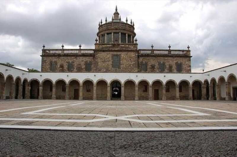 Guadalajara : Highlights Walking Tour With A Guide - Authentic Insights from Past Travelers