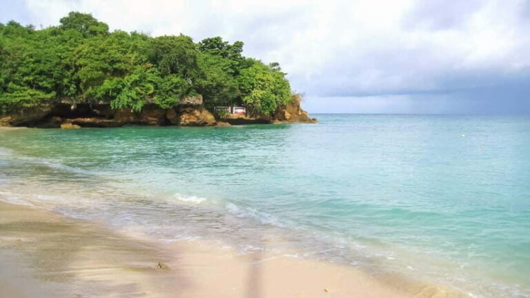 Guimaras: Private Land Tour with Lunch and Transfers - What’s Included and What’s Not