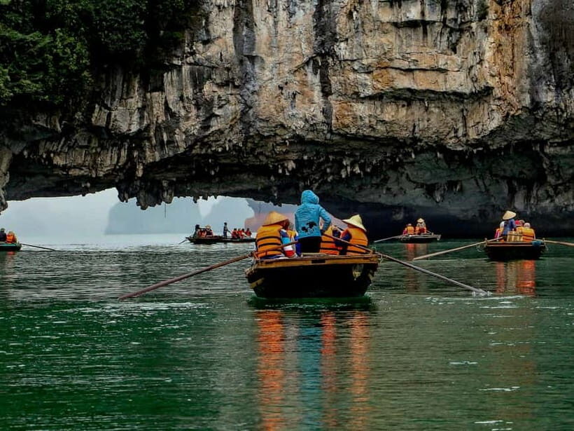 Ha Long Bay Day Cruise: Surprising Cave and Titov Island - The Food and Drinks